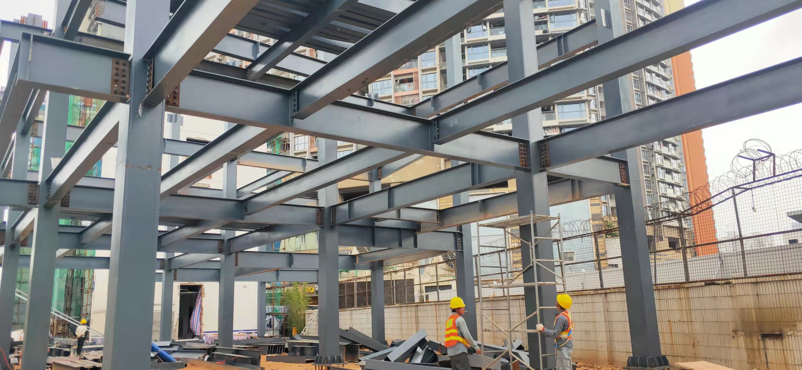 Pre Engineered Building Structure - Guangdong Liyou Steel Structure Co ...