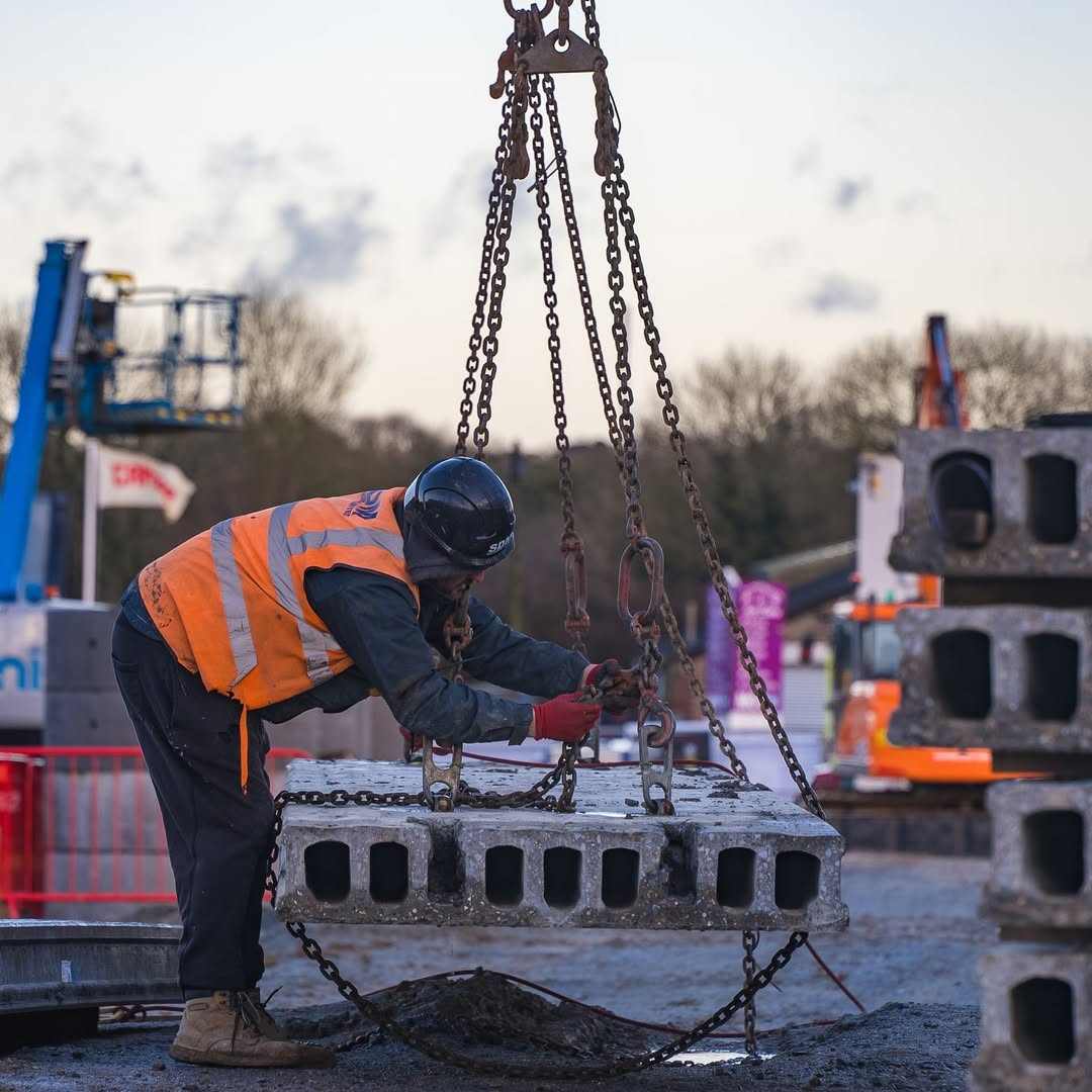 2025 Steel Structure Office Building Workshop Steelstructure Install ...