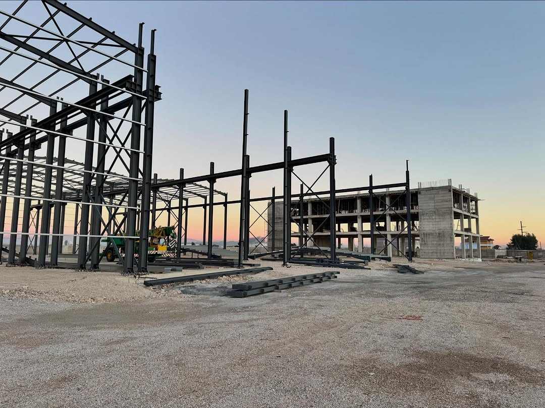 2025 Steel Structure Office Building Steelframe Steelstructure Design ...